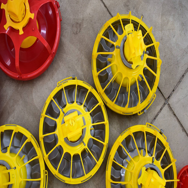 Automatic Feeder Pan Chicken Broiler Feeder Pan of Poultry Farming ...